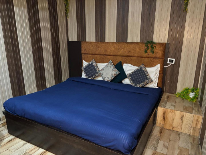 Anpadh Cafe And Hostel - Uttarakhand