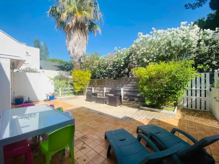 Villa 5mn Mer, 8pers, 100m2, Grande Terrasse, Clim - La Grande-Motte