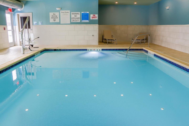 Holiday Inn Express & Suites - Detroit Northwest - Livonia By Ihg - Dearborn, MI