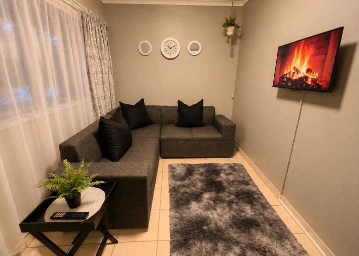 Zhantique Guest House 2- Unit 11 - Germiston
