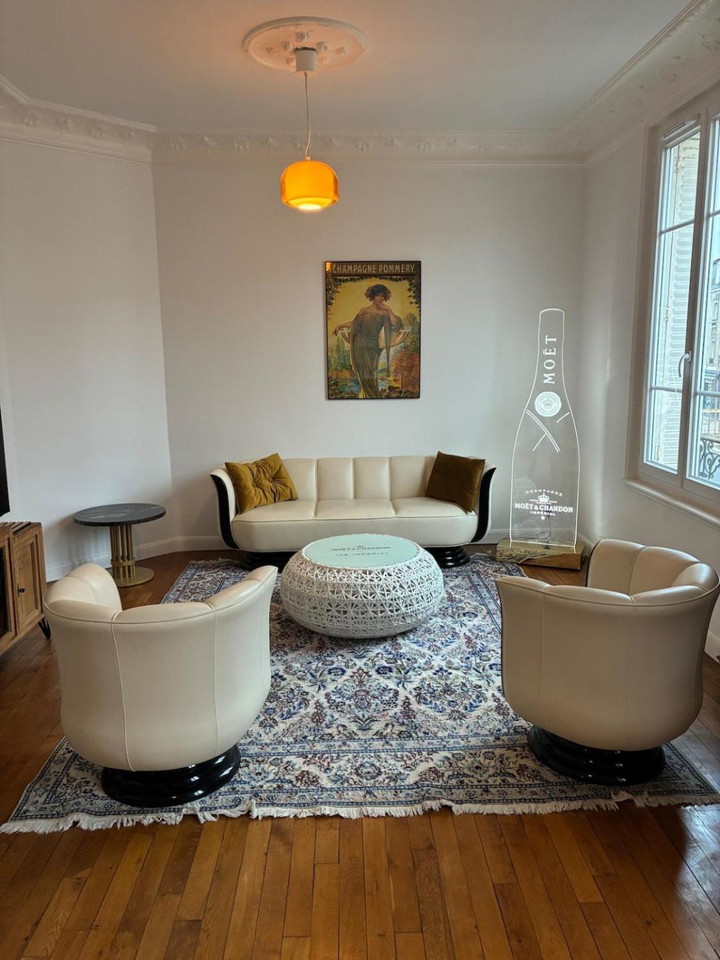 Beautiful 2 Bedroom Apartment - Prime Location - Reims