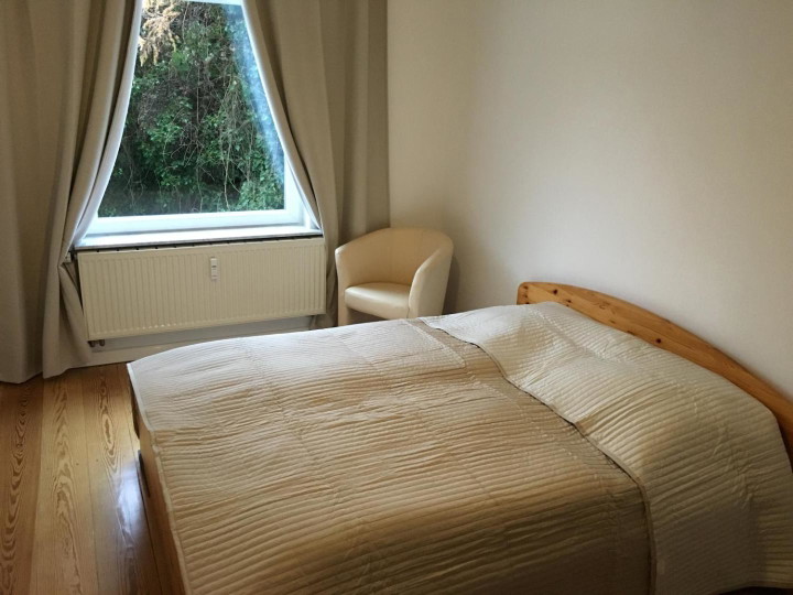 All You Need - Room - Hamburg
