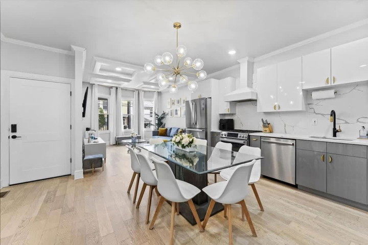 Chic 3br-4bd-3bath Oasis With Backyard Near Nyc - Jersey City