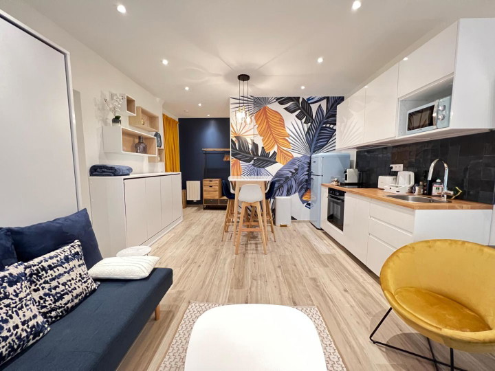 The Palm Central Paris - Comfort And Air Conditioning In The 9th - Clichy
