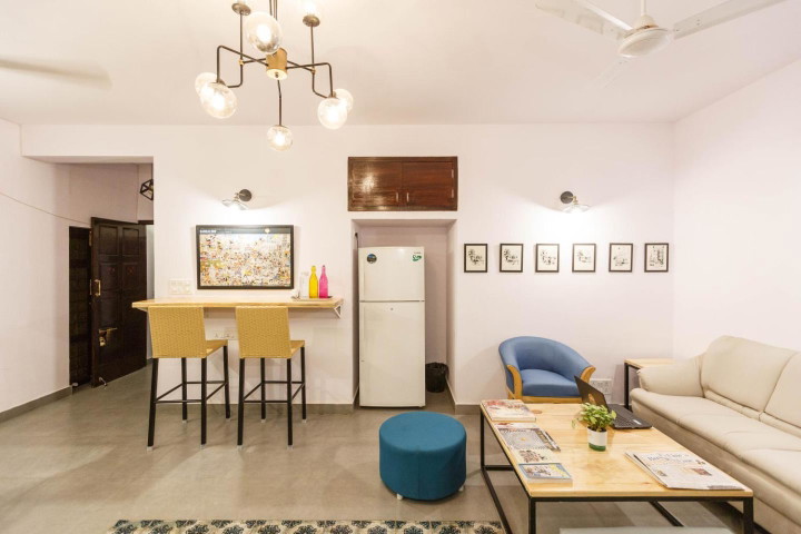 Locul Uptown - Near Bangalore Palace Grounds - Bengaluru