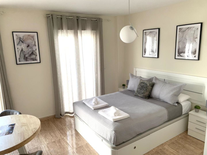 Apartamentos Hernán Cortés - Spain