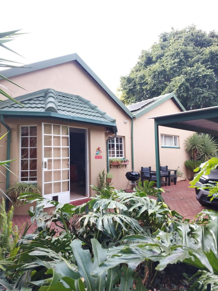 Lily's Inn -
