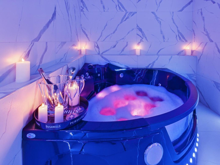 Jacuzzi Loveaparts Marki Romantic Getaway - Warsaw