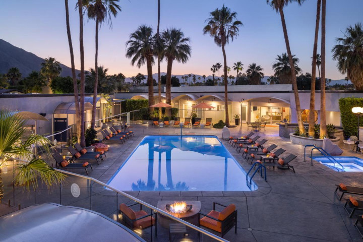 The Palm Springs Hotel - Idyllwild-Pine Cove, CA