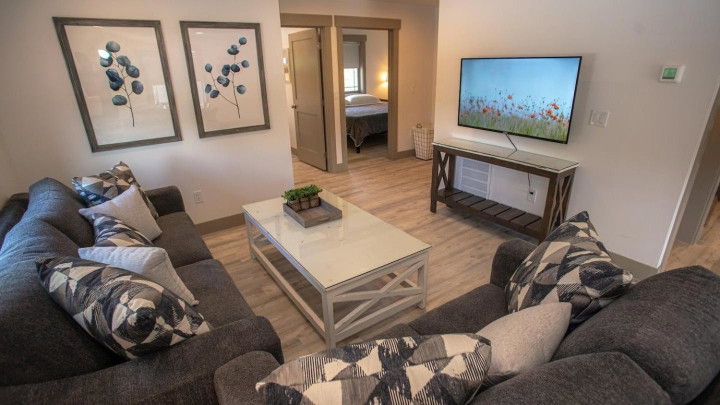 The Raspberry Garden Luxury Hotel & Suites - Rexburg, ID