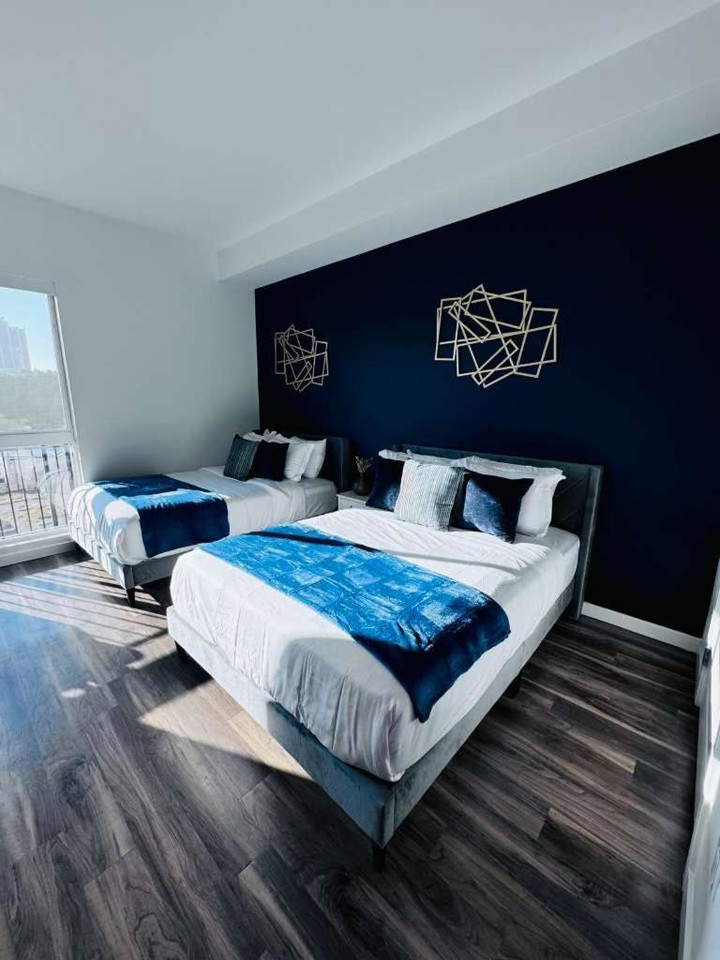 The Central Apartment At Hollywood - Hollywood, CA