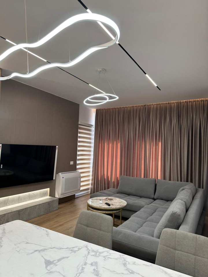Hera Tirana Suite Deluxe - Tirana