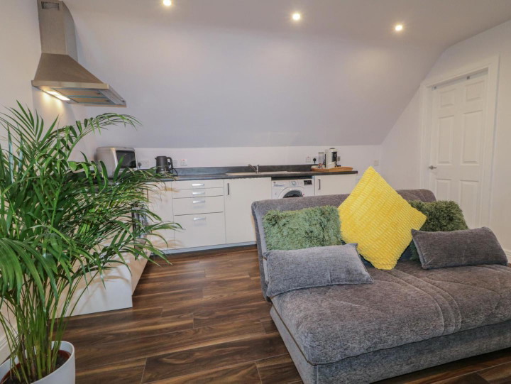 The Loft - 96b - Limavady