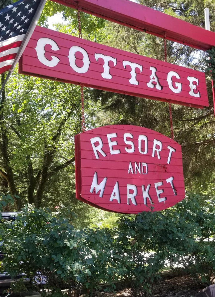 The Cottage Resort - Ridgedale, MO
