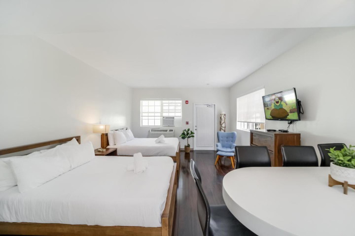 Casa Colaretta By At Mine Hospitality - South Beach, FL