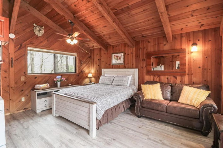 Azalea Pine Bungalow - Cleveland, GA