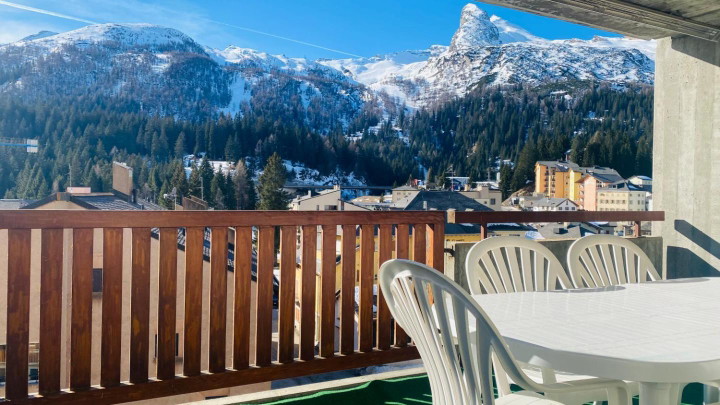 Pool And Sauna! San Bernardino 3-bedroom Apartment With Free Parking! - Switzerland