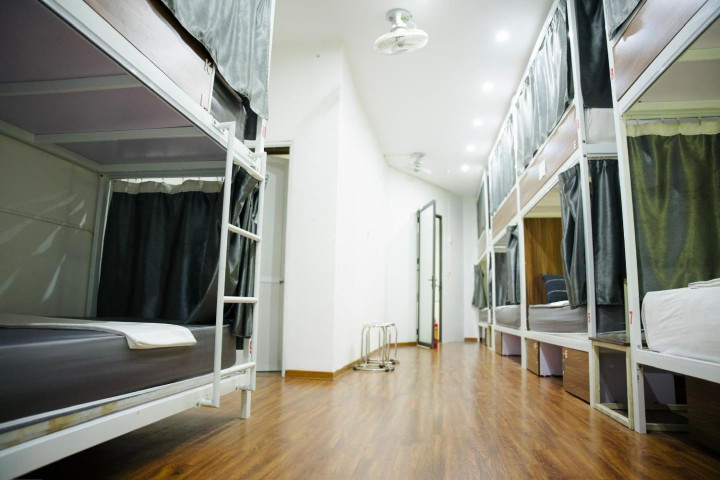 Hanoi Train Street Hostel - Hanoi