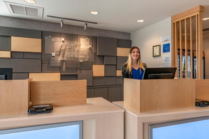 Holiday Inn Express & Suites - Carlisle Southwest I-81 By Ihg - Carlisle, PA