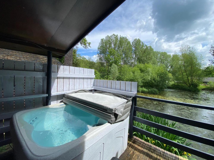 Magpie 1 Hot Tub Huntersmoon-warminster-bath-wiltshire - Reino Unido