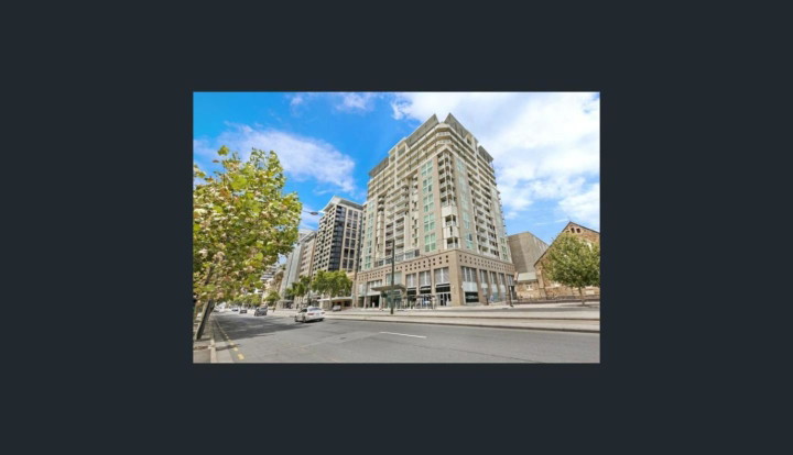Happy Bnb Deluxe Suit In Adelaide Cbd - Adelaide Entertainment Centre
