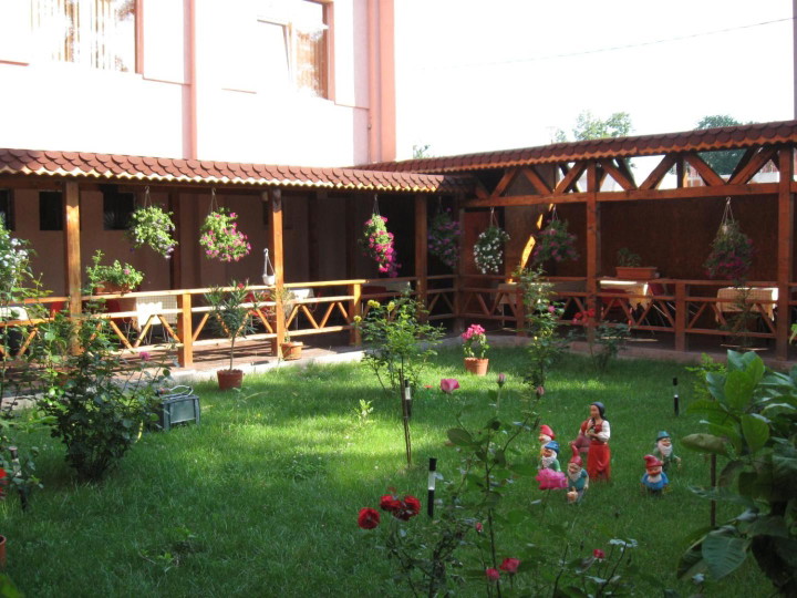 Hotel Premiere - Cernica