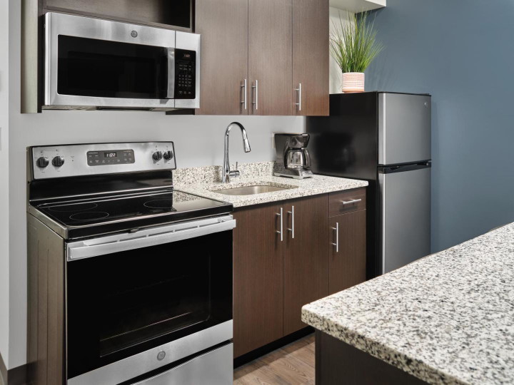 Stayapt Suites Suffolk-chesapeake - Portsmouth, VA