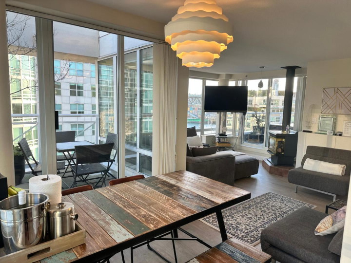 Penthouses Of Beach Ave - West Vancouver