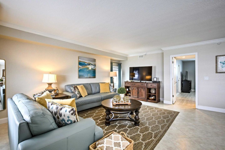 Bayfront Clearwater Beach Condo W/ Pool Access! - Dunedin, FL