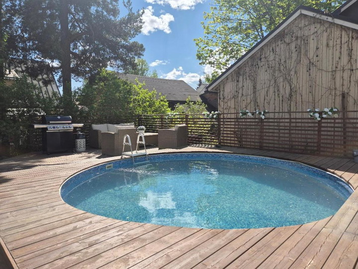 Villa Mosahiisi Charming Poolside Getaway - Helsinki