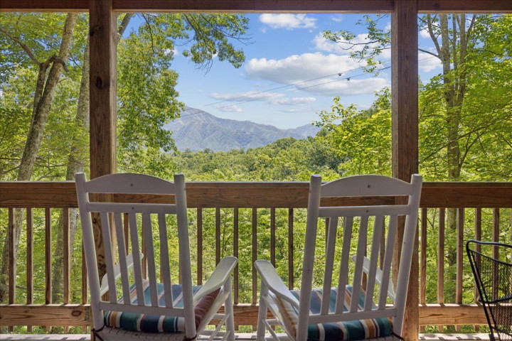 Southern Oak At Chalet Village - 5 Minutes From Gatlinburg And National Park - Gatlinburg, TN