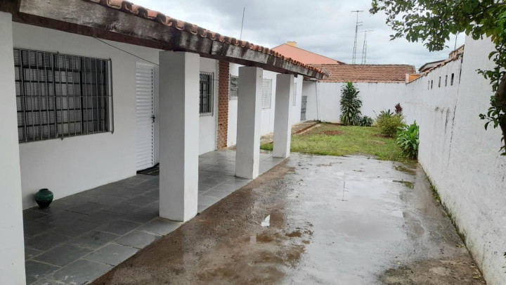 Casa Com Alojamento, Para Até 19 Pessoas - Itu