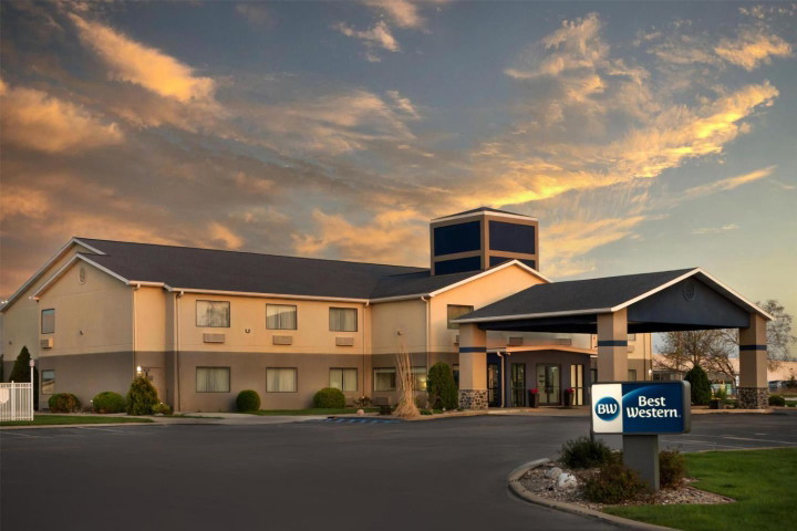 Best Western Brookfield - Brookfield, MO