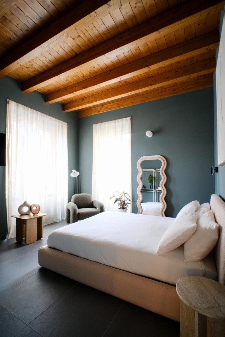 The Tower Premium Apartment - Beams & Views - 3 Min Walk To Bernina Express & Station - Tirano