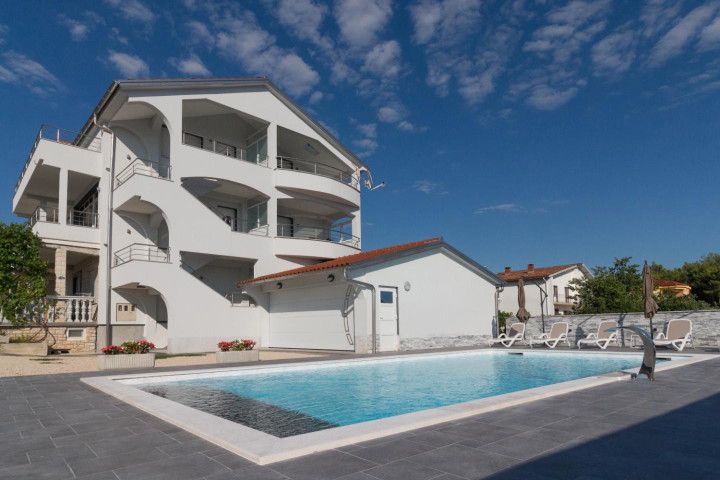 Apartmani Martin Mit Beheiztem Pool With Heated Pool - Sukošan