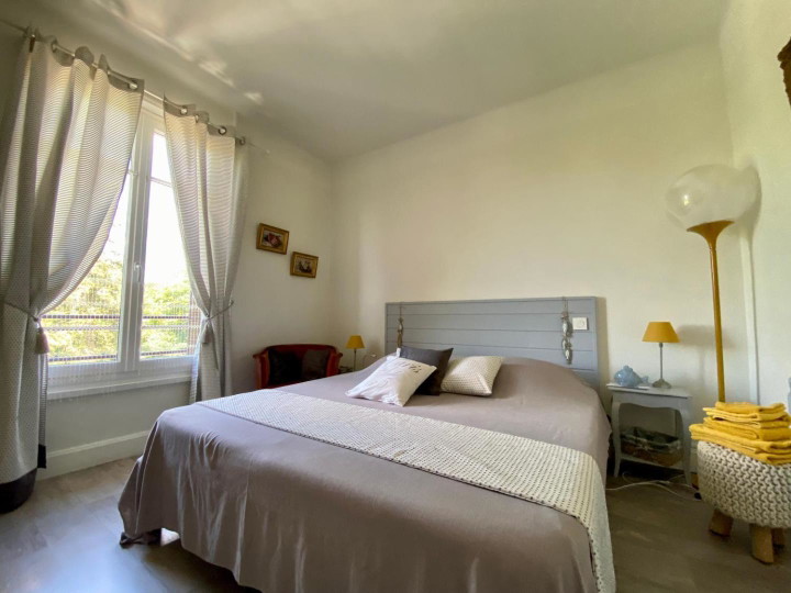 Etage Privatif 2 Ch 3 Etoiles Clim Calme Confort Grand Parking Gratuit Proche Creps Golf Hippodrome- 900 Metres Des Berges De L Allier - Allier