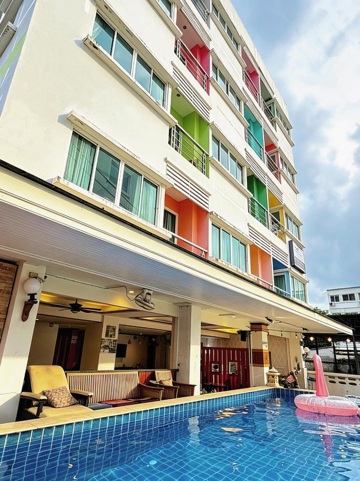 Decare Hotel Patong-pool&lift - Patong Beach