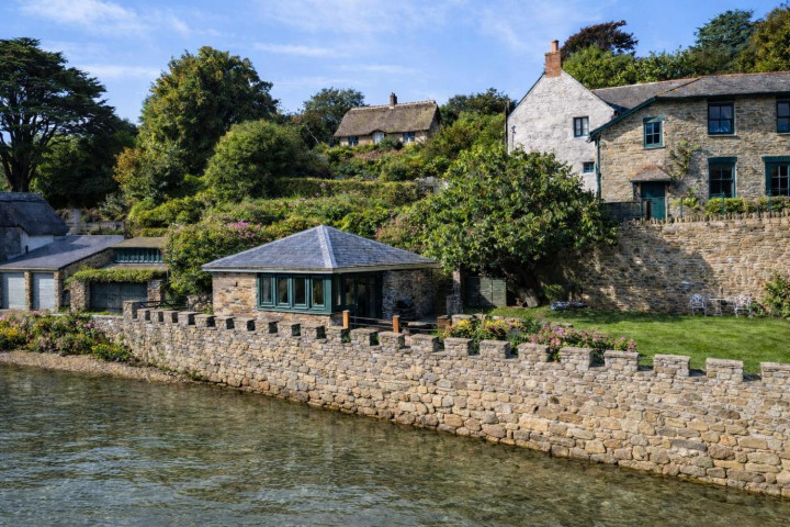 The Boathouse - On Estuary - Sleeps 2 - With Parking - Kingsbridge