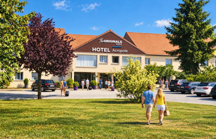 Hotel The Originals Bernay Acropole - Eure