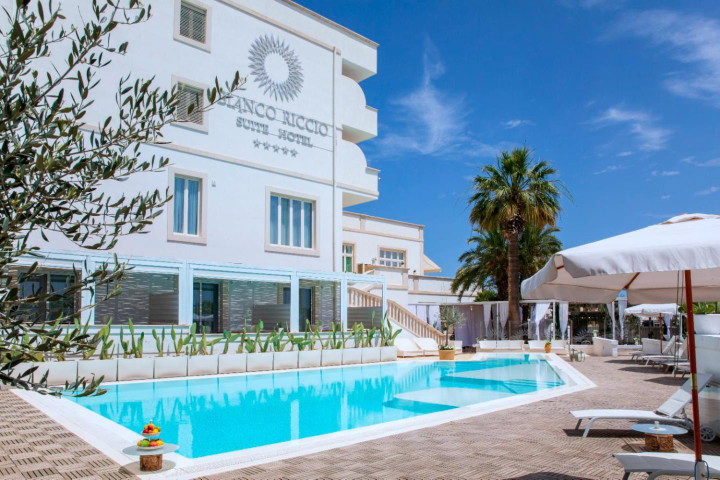 Bianco Riccio Suite Hotel - Monopoli