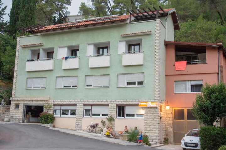 Pansion 8 Ferala - Croatie