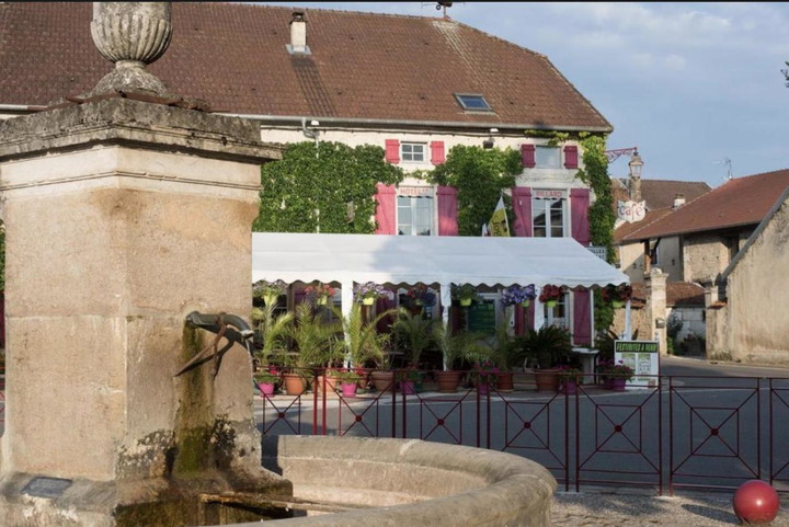 Hôtel Restaurant De La Fontaine - Langres