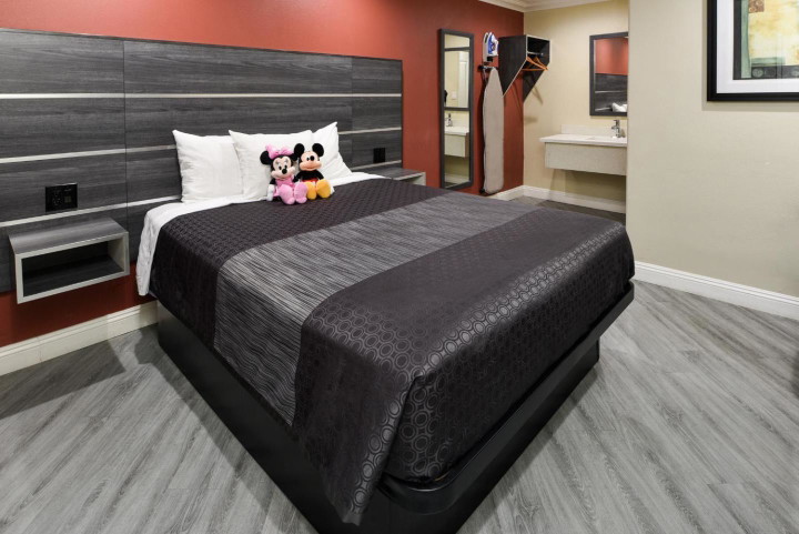 Pacific Inn Anaheim - Buena Park, CA