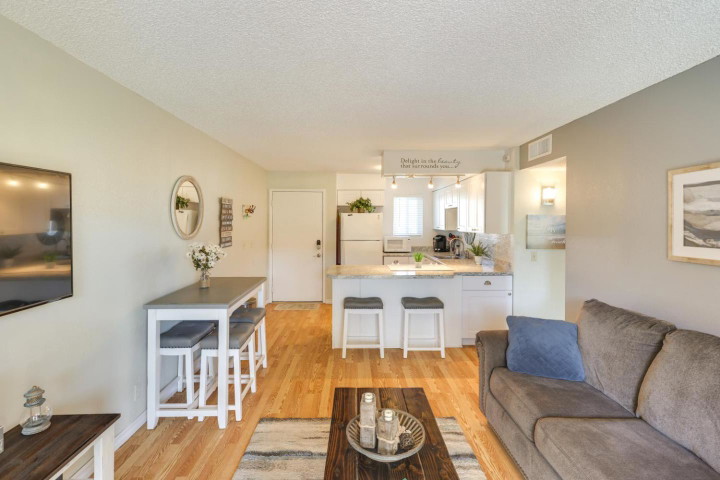 Walk To Lake, Dining & Shops: Lake Havasu Condo - Arizona