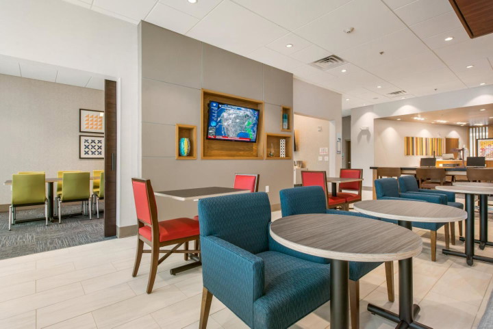 Holiday Inn Express & Suites - Carrollton West By Ihg - Carrollton, GA