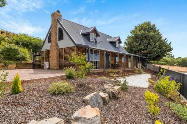 Hahndorf Log Cabin - Adelaide Hills Council