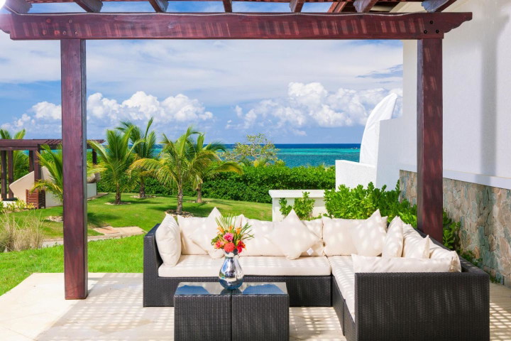 Pristine Bay Beach Home 104 - Honduras