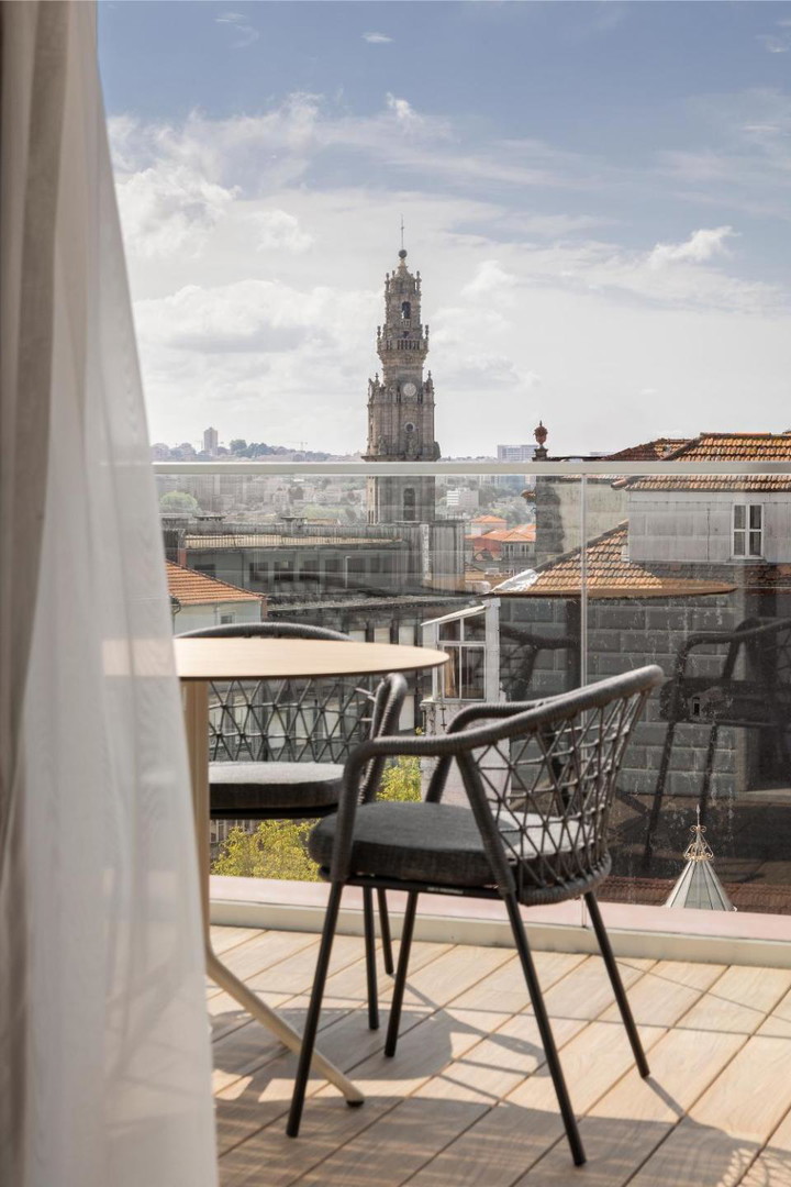 Wine & Books Porto Hotel - Small Luxury Hotels Of The World - Maia