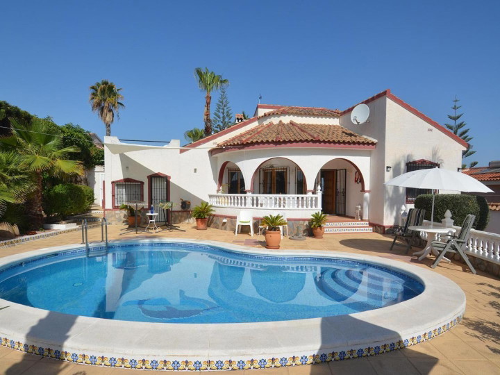 Family Villa With Valley Views - Algorfa