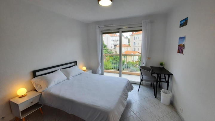Sunny Mercury - Room In Apartment - Cannes
